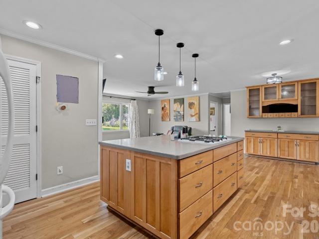 1295 Parris Road