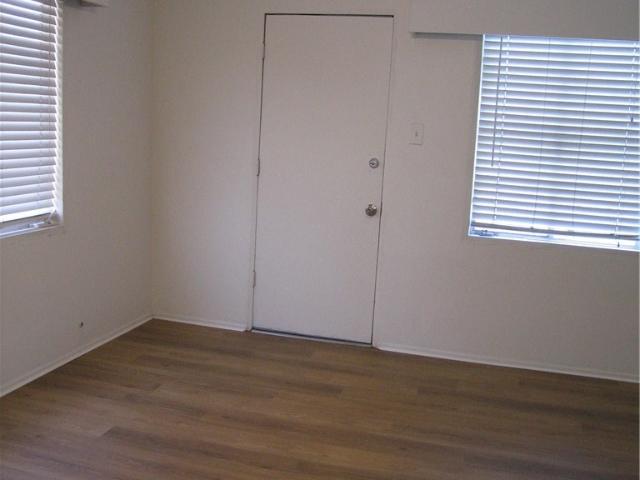 1295 Pepper Tree Lane