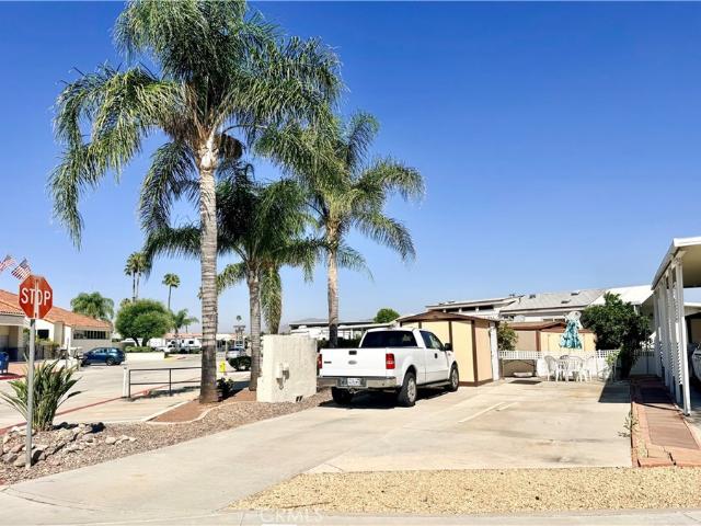1295 S Cawston