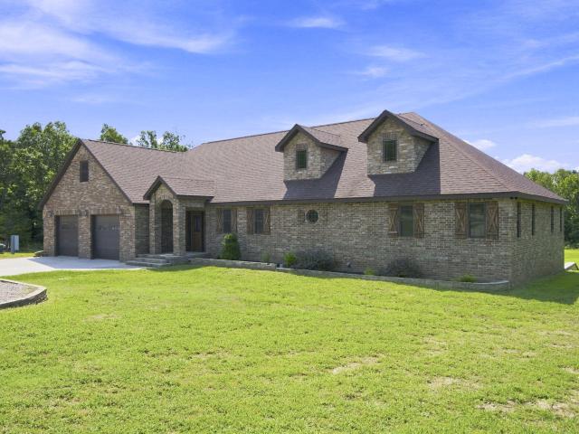 1295 Spring Valley