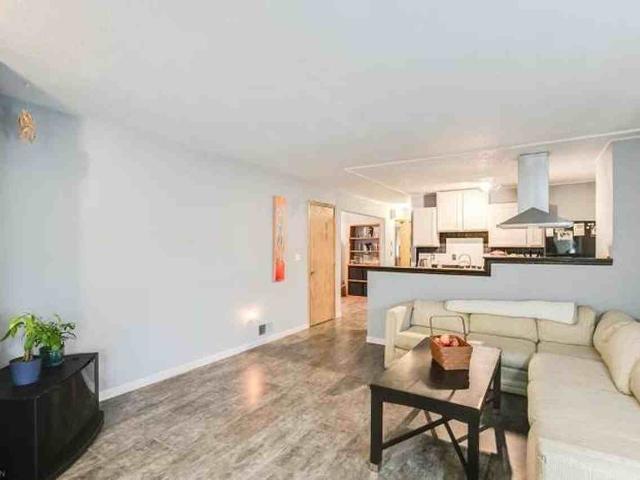 1295 1297 Euclid St 3 Bedroom Apartment for Rent at 1295 Euclid St, St. Paul, MN 55106 Dayton's Bluff
