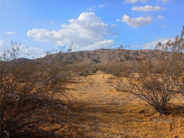 12963 Sunset Dr, Lucerne Valley, CA 92356