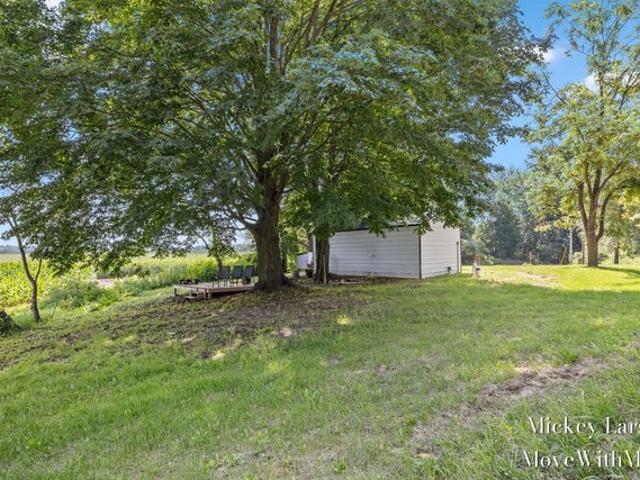 12960 Alger Rd, Grant, MI 49327