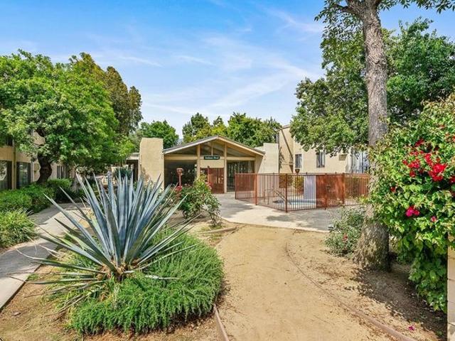 12960 Dronfield Ave, Sylmar, CA 91342