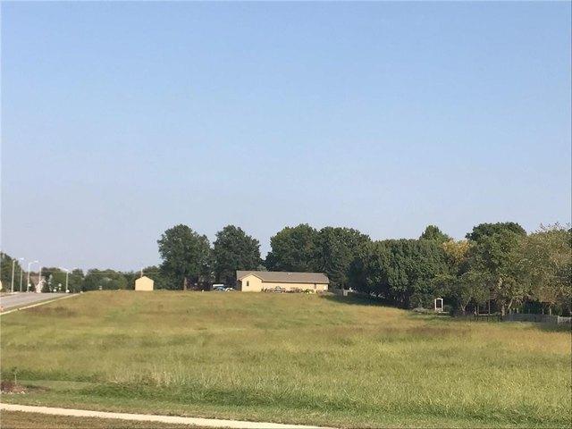 12960 Quivira Rd, Overland Park, KS 66213