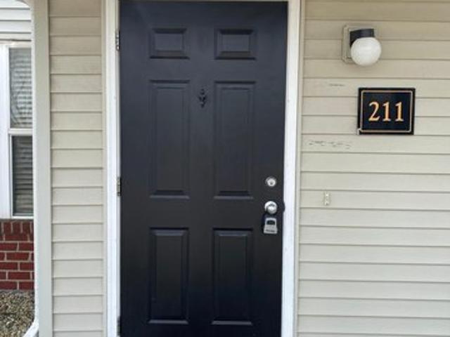 12967 Townsend Dr Apt 211, Grand Ledge, MI 48837
