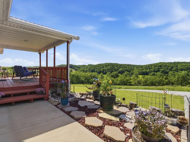 12968 Farm Road 2090