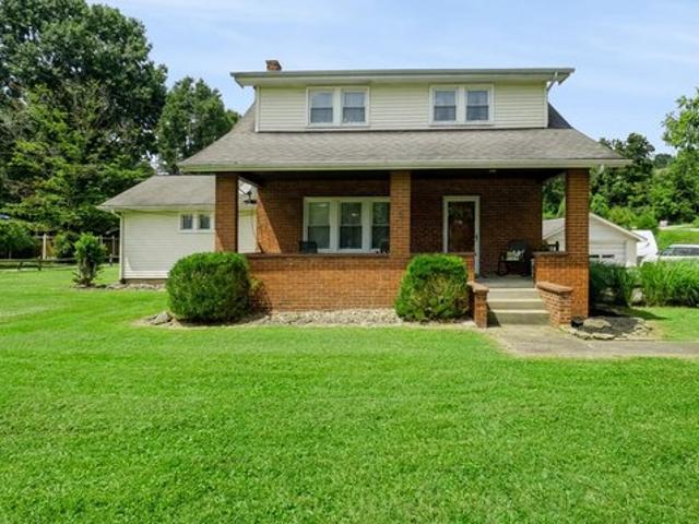1296 Martha Rd, Barboursville, WV 25504