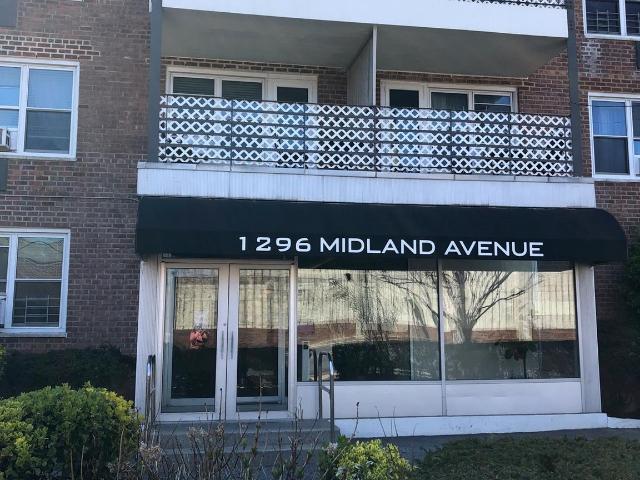 1296 Midland Ave, Unit E4, Yonkers, NY 10704 | MLS #946842 | Compass