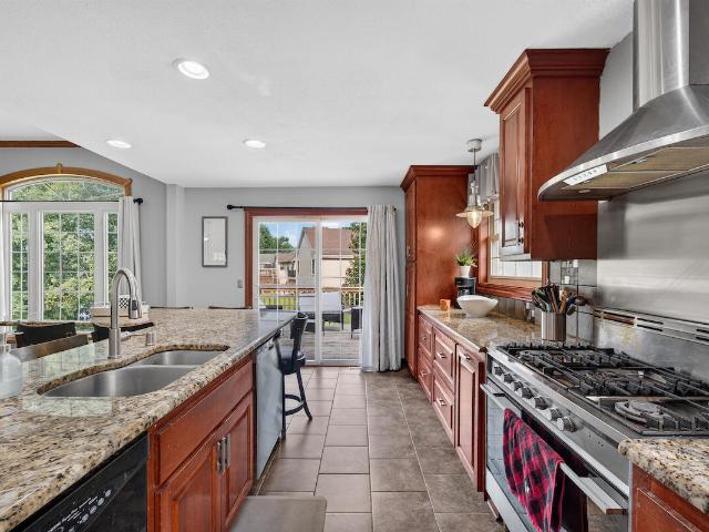 1296 Carla Ln
