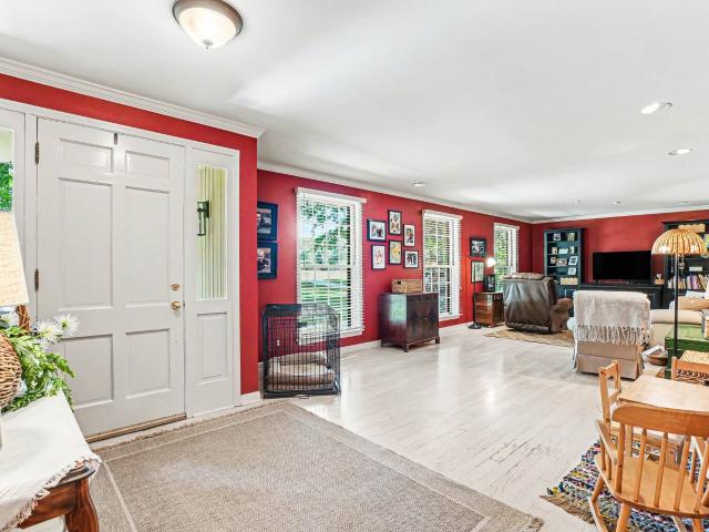 1296 Lawrence Ln