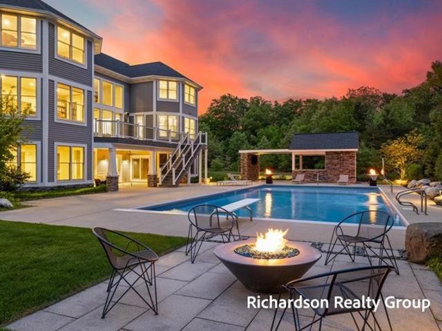 12974 Boulderway Trl, Grand Haven, MI 49417