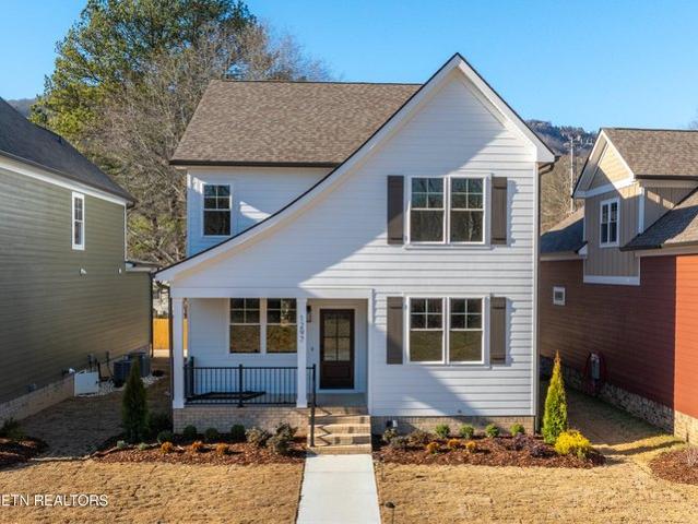 1297 Thomas Ave, Chattanooga, TN 37409