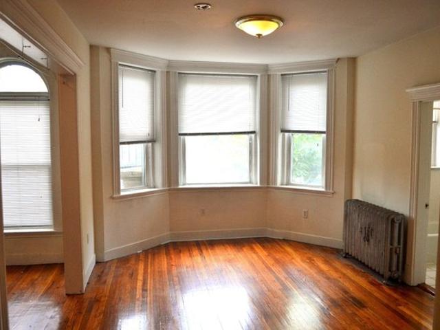 1298 Commonwealth Ave Apt 17, Boston, MA 02134