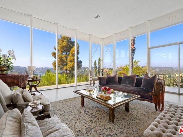1298 Stradella Road