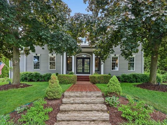 1299 Creekside Ln, Grafton, WI 53024