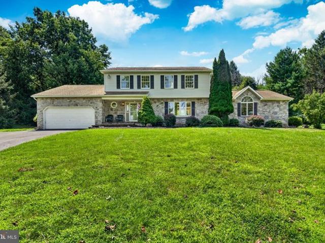 1299 Lone Eagle Rd, Coatesville, PA 19320
