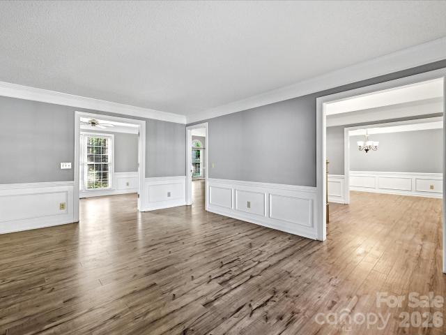 12903 Fallcross Court