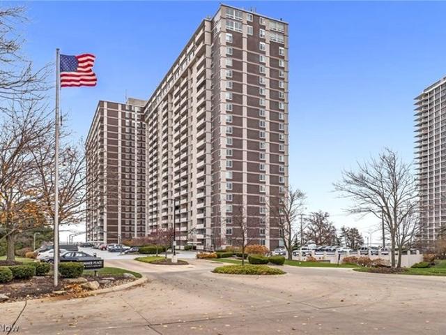 12900 Lake Ave Apt 802, Lakewood, OH 44107