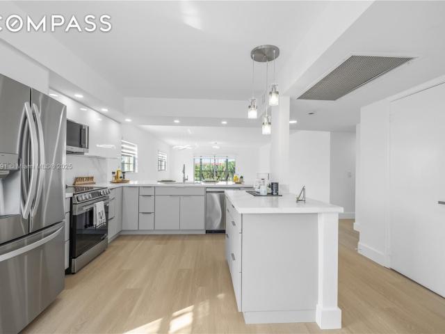 12900 SW 7th Ct 301B, Pembroke Pines, FL
