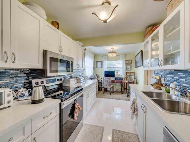 12901 15th Ct SW #212V, Pembroke Pines, FL 33027