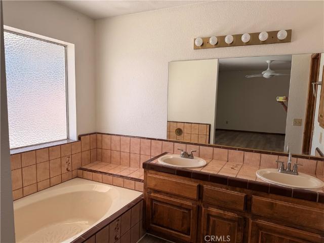 12901 Briarcliff