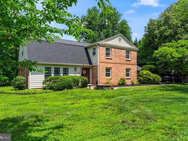 12905 Darnestown Rd, Gaithersburg, MD 20878