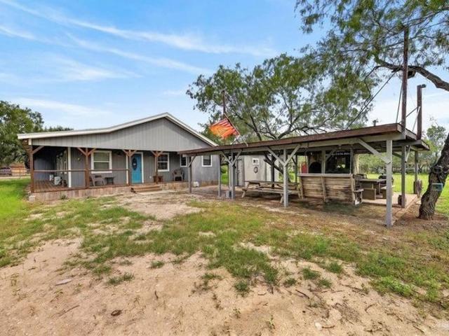 12906 8th St, Hargill, TX 78549