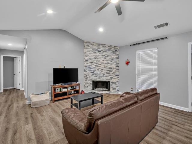 12908 Westglen Drive