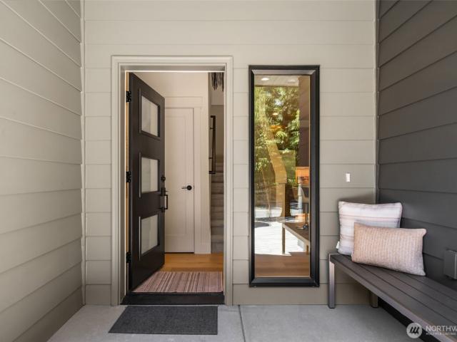 12908 NE 70th Place