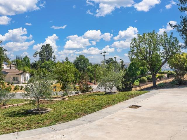 12908 South Lane