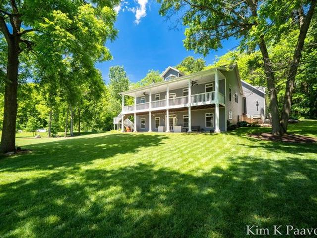 12909 Victory Woods Dr NE, Lowell, MI 49331