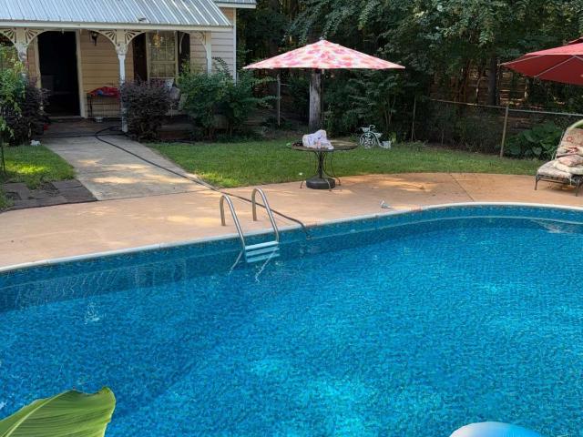 1290 Moreland Road