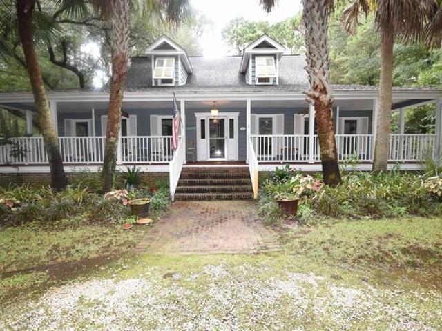 1290 Crooked Oak Dr, Pawleys Island, SC 29585