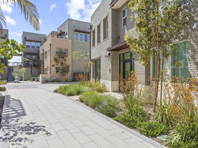 1290 E Thompson Boulevard 105