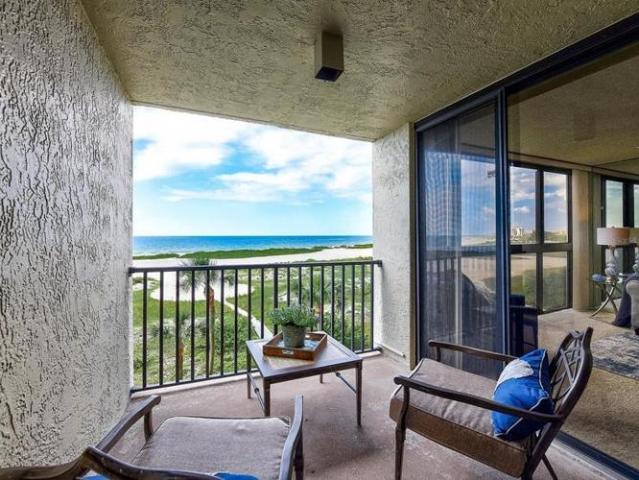 1290 Gulf Blvd #405, Clearwater, FL 33767 in Clearwater, Florida