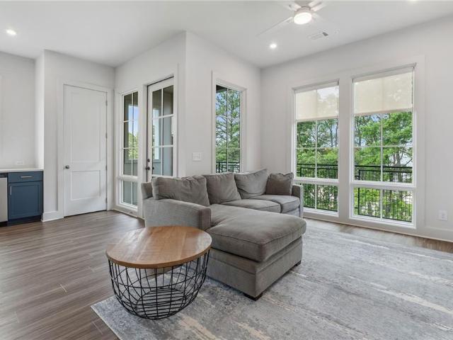 1290 Longreen Terr NW 2