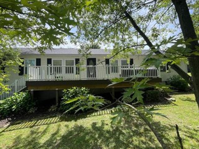 1290 Running Deer Dr, Auburn, PA 17922