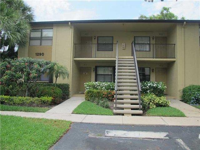 1290 S Military Trl Apt 422, Deerfield Beach, FL 33442