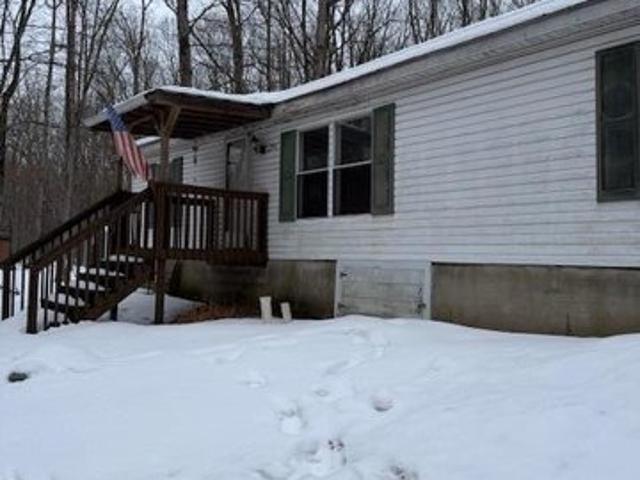 1290 Woodhaven Dr, White Haven, PA 18661