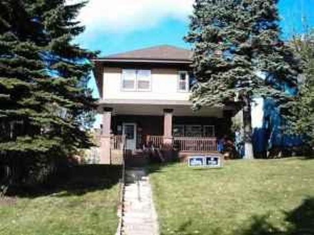 $1290 / 3br Spacious 3 bed, 1 bath Apt. in convenient location 1907 E. 4th St