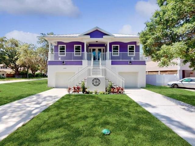 12910 Poinsettia Ave, Seminole, FL 33776
