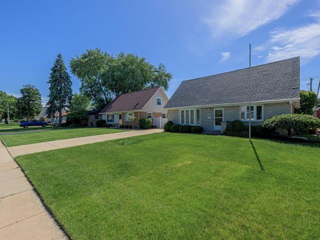12912 W Playfield Dr, Crestwood, IL 60418