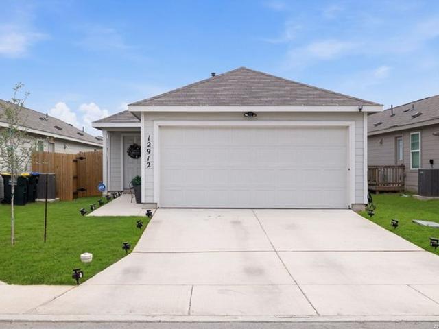 12912 Hancock Pool, Saint Hedwig, TX 78152