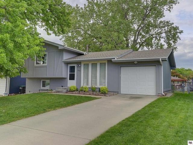 12917 Browne St, Omaha, NE 68164