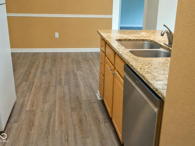 12914 University Crescent # 2B