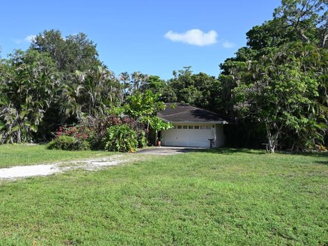 12914 Raymond Dr, Loxahatchee Groves, FL 33470