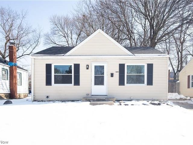 1291 Roslyn Ave, Akron, OH 44320