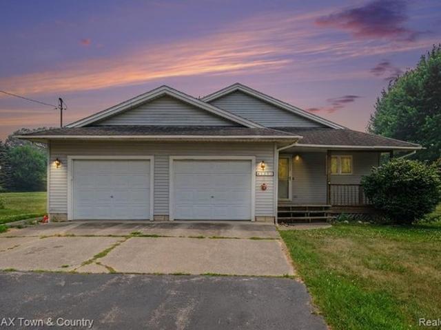 1291 W Tobias Rd, Vienna Township, MI 48420