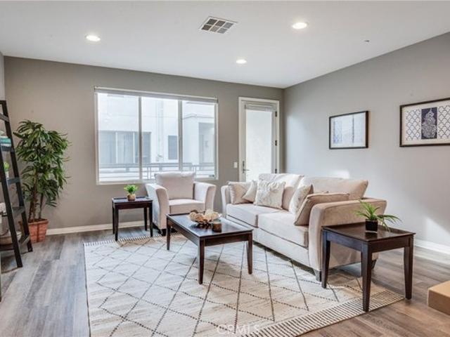 12921 Mission Ave Unit 102, Hawthorne, CA 90250
